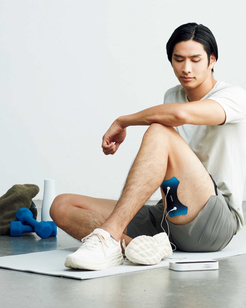 セルフケアの新習慣〈オムロン〉の低周波治療器《HV-F080》はこう使う