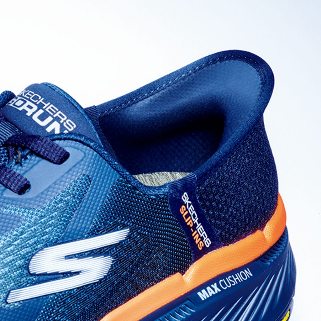 “スリップインするだけ™”じゃない！《スケッチャーズ スリップ・インズ》快適学。